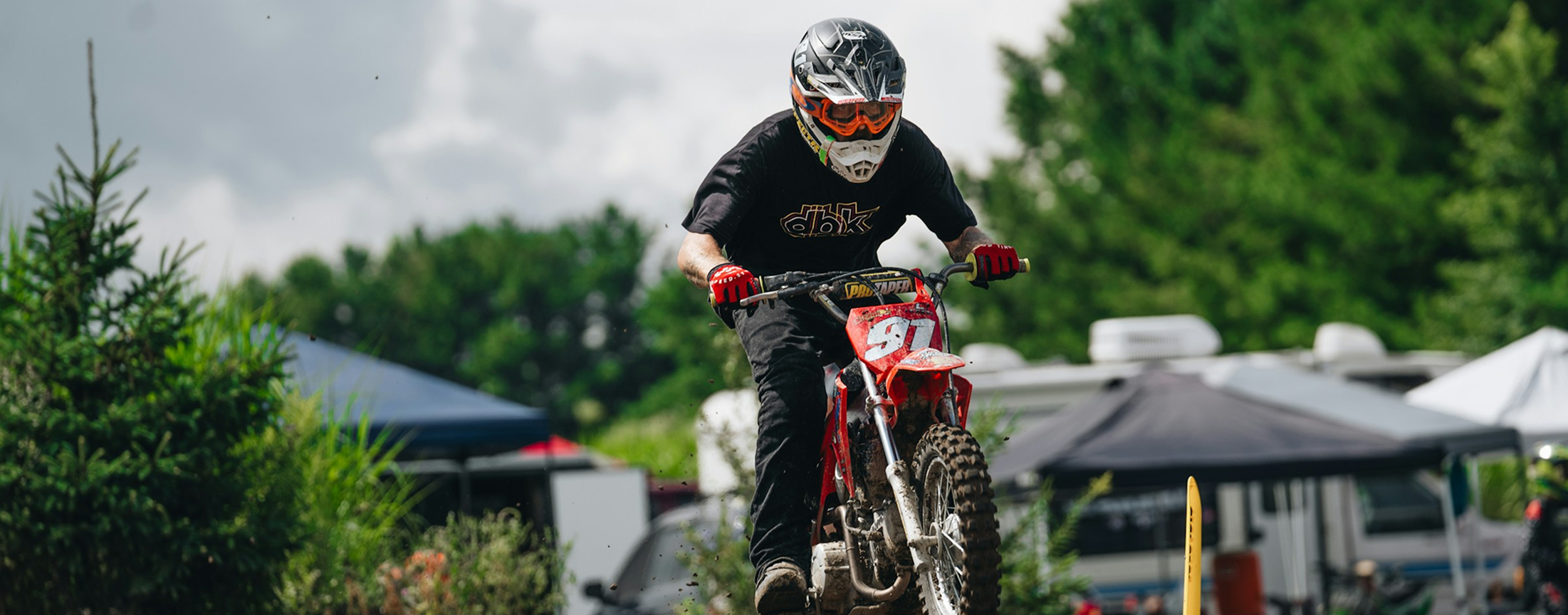 Трюки и покатушки на самокатах и питбайках