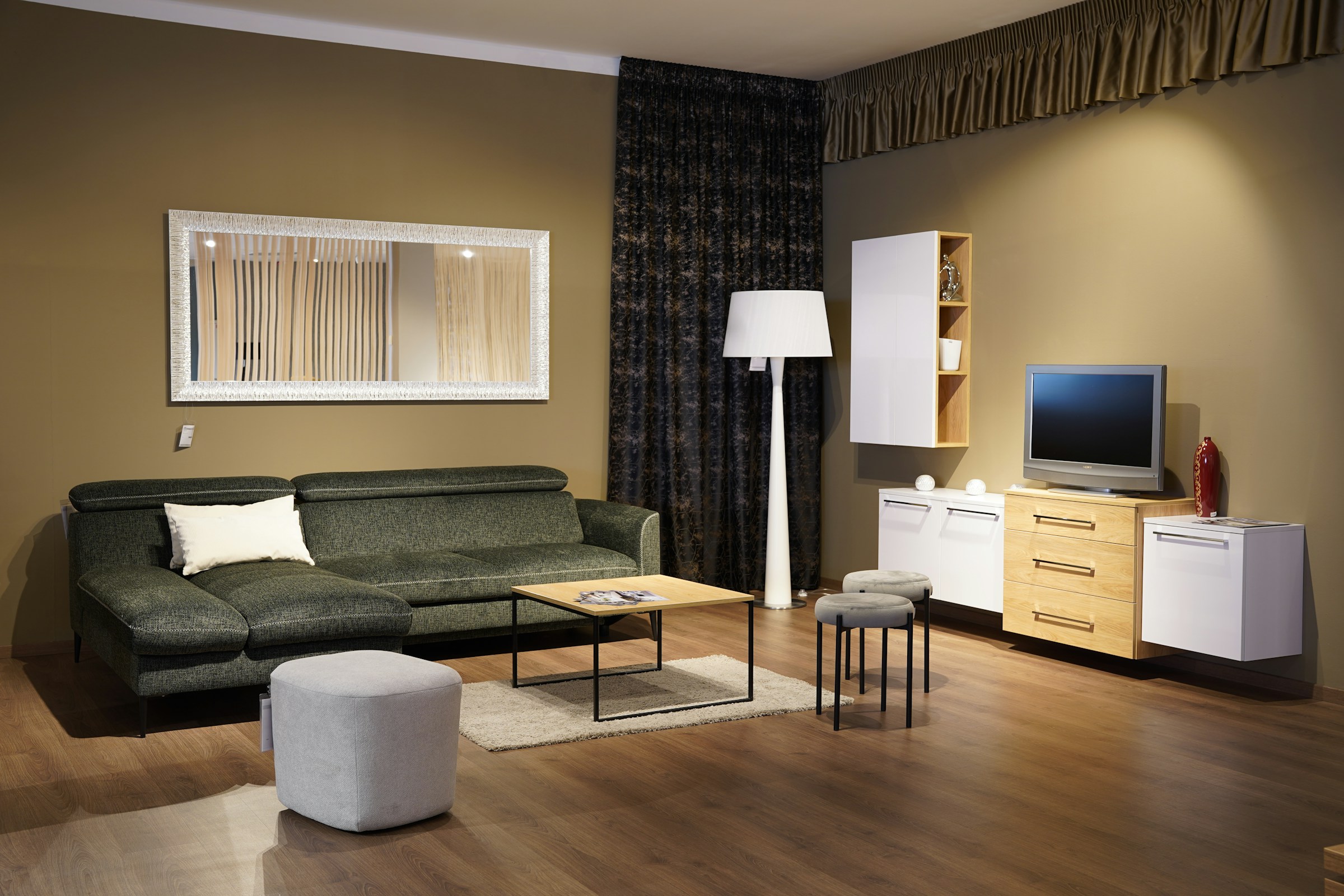 Охотники за недвижимостью и бриллиантами