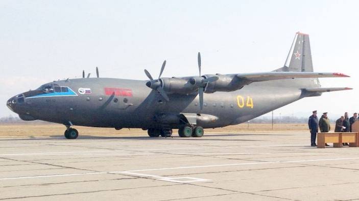 АН-12. Легенда военно-транспортной авиации.
