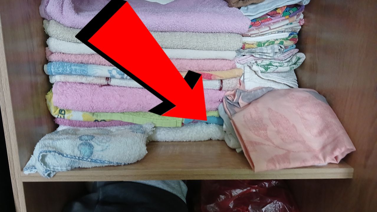 Как избавиться от неприятного запаха в шкафу За 3 Секунды!
