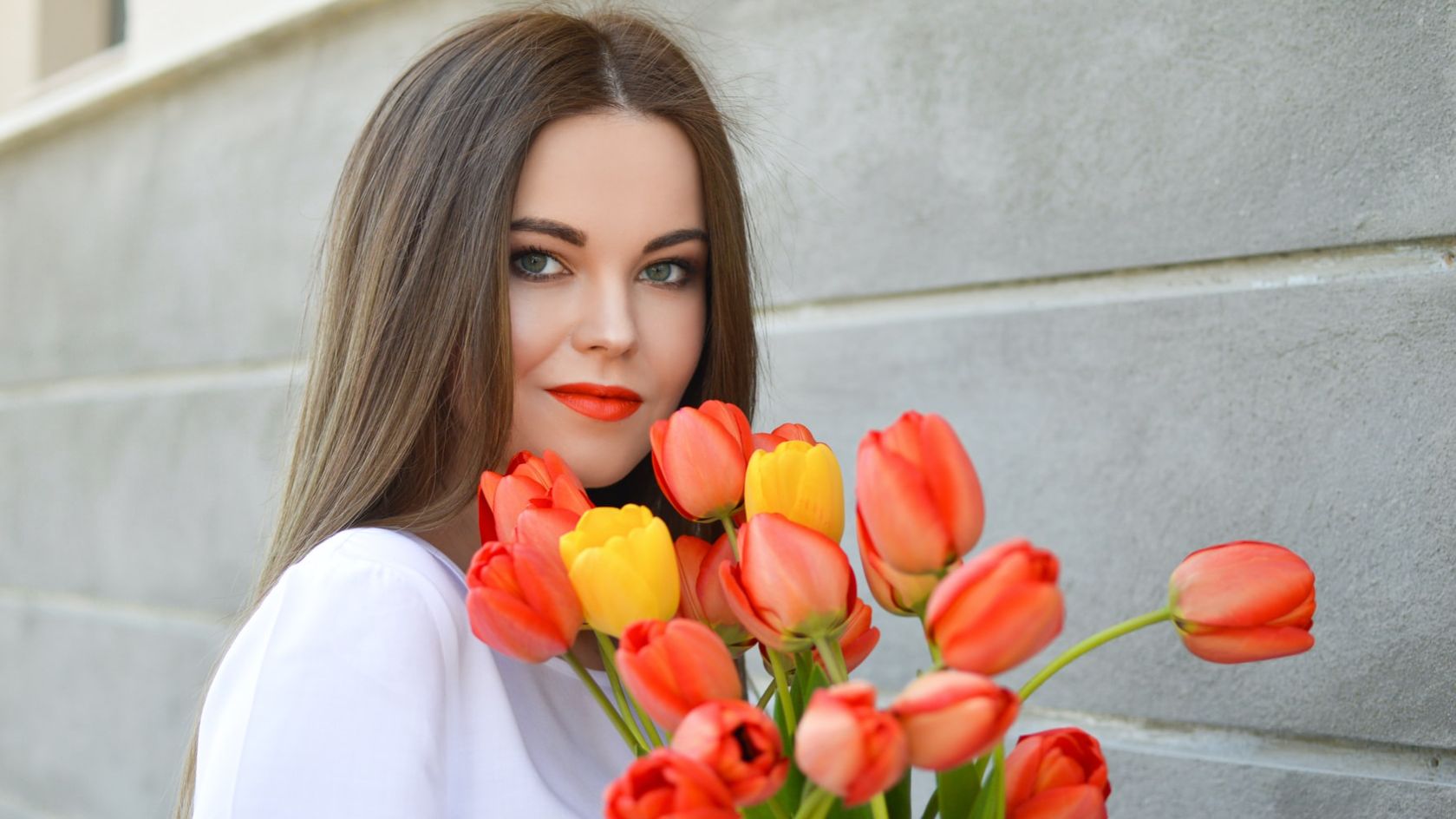 Поздравление женщине, маме, жене, дочери, бабушке, подруге