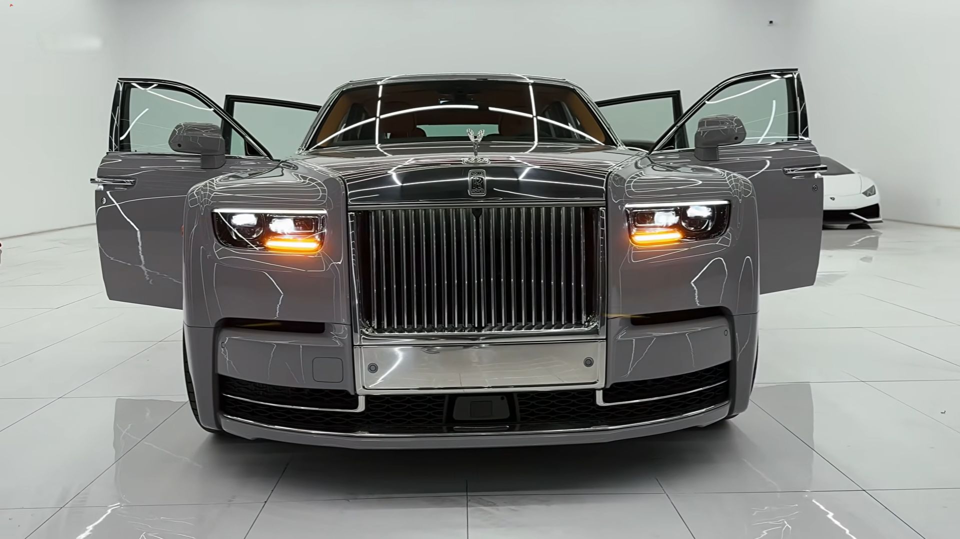 Обзор премиальных автомобилей