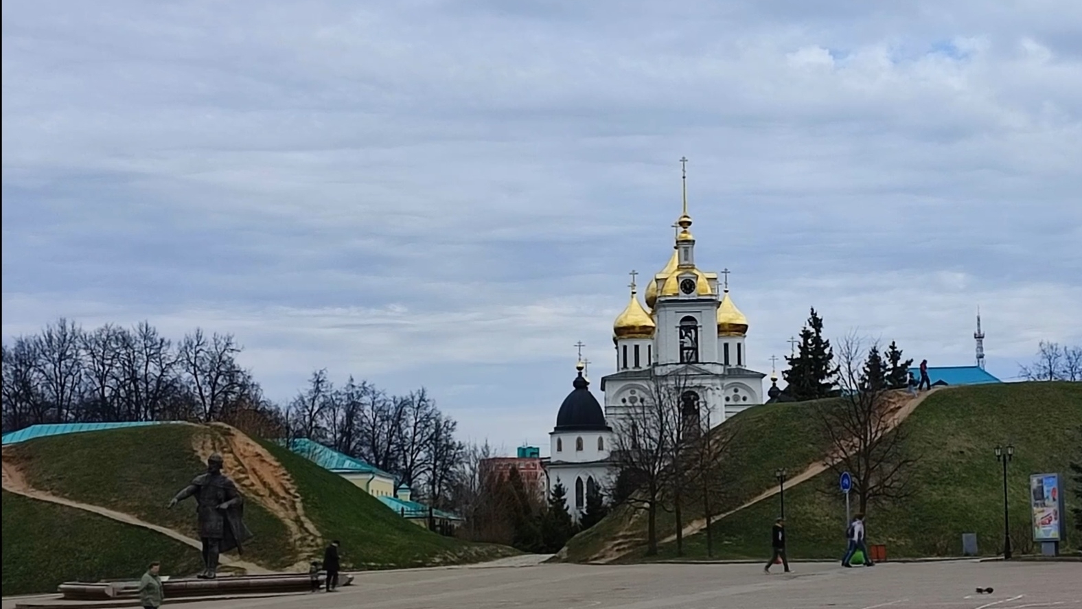Города и усадьбы России.