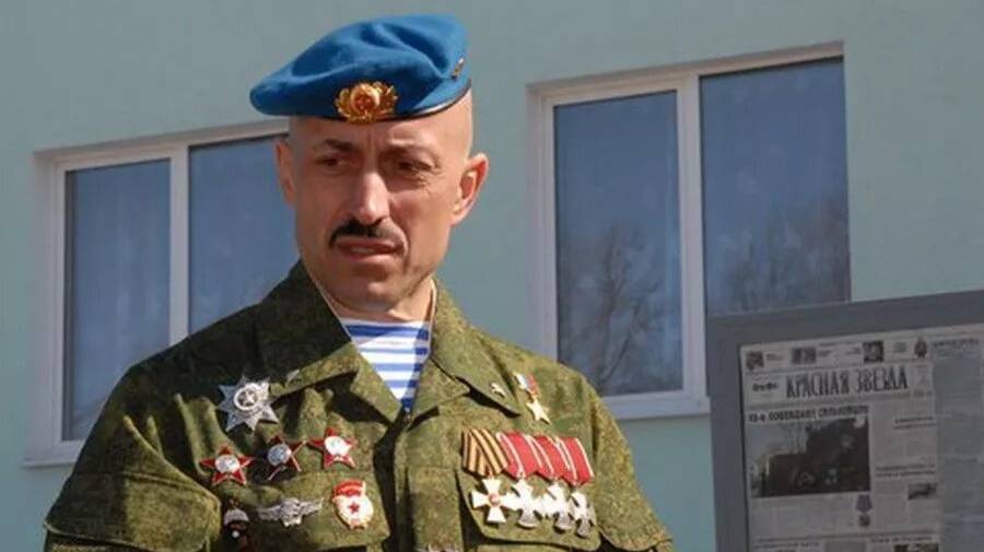 О героях