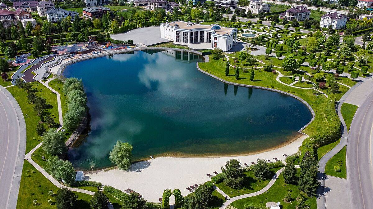 Ренессанс Парк