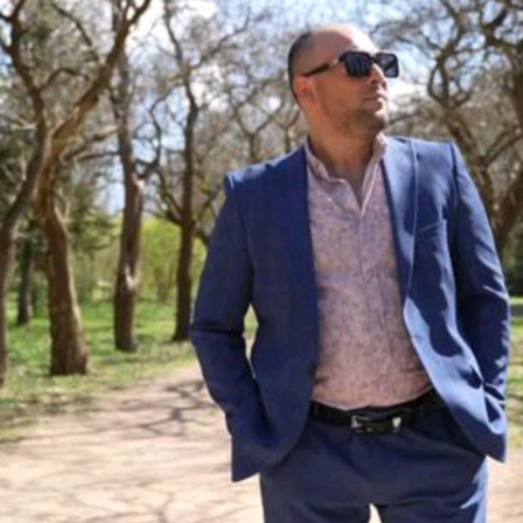 Иконка канала Миха в тренде