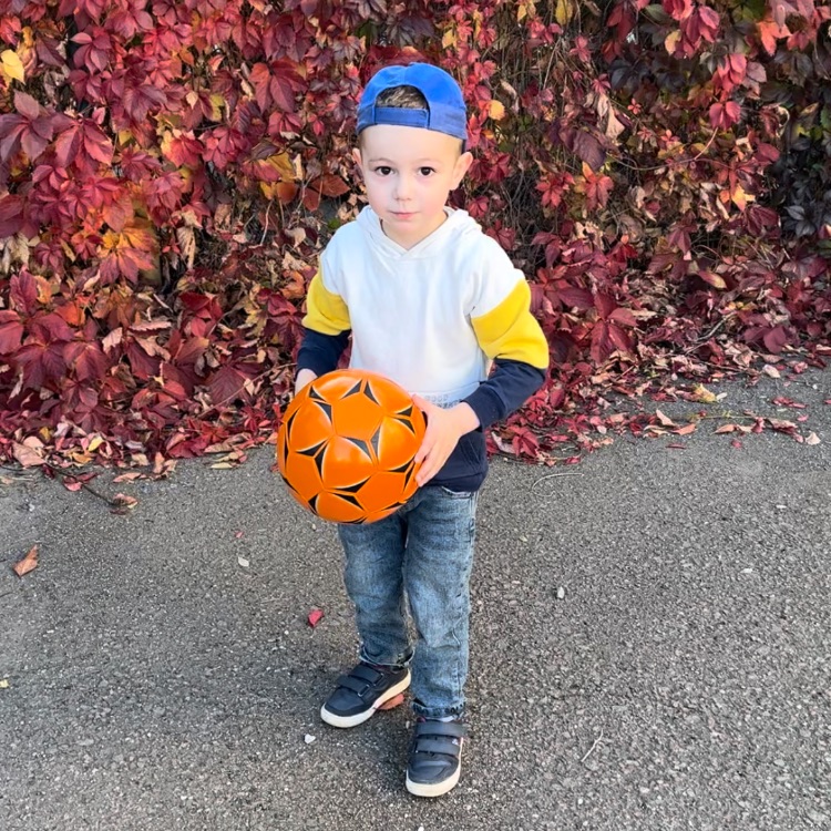 Иконка канала Я Макар