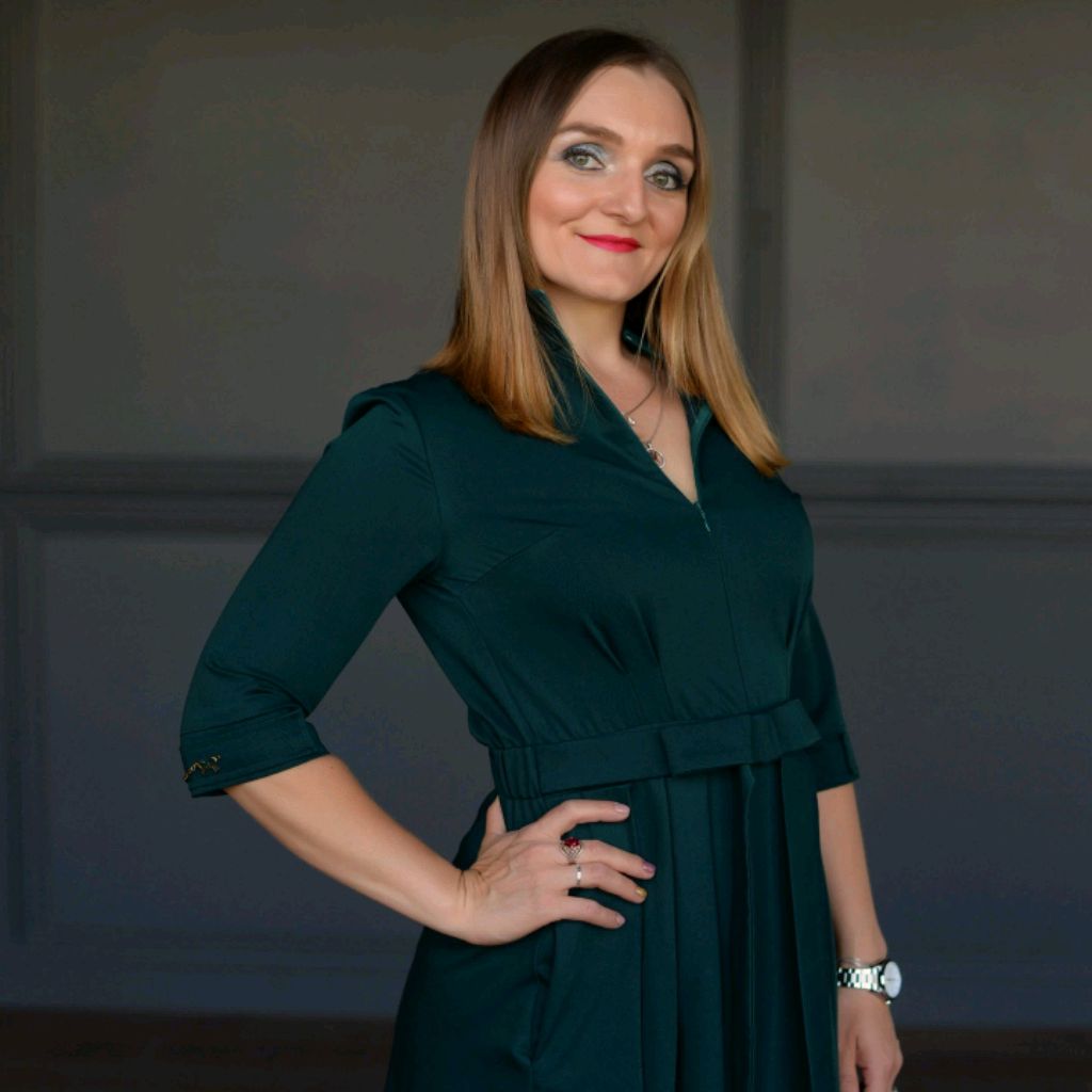 Иконка канала Ведущая в Екатеринбурге Марина Багаутдинова