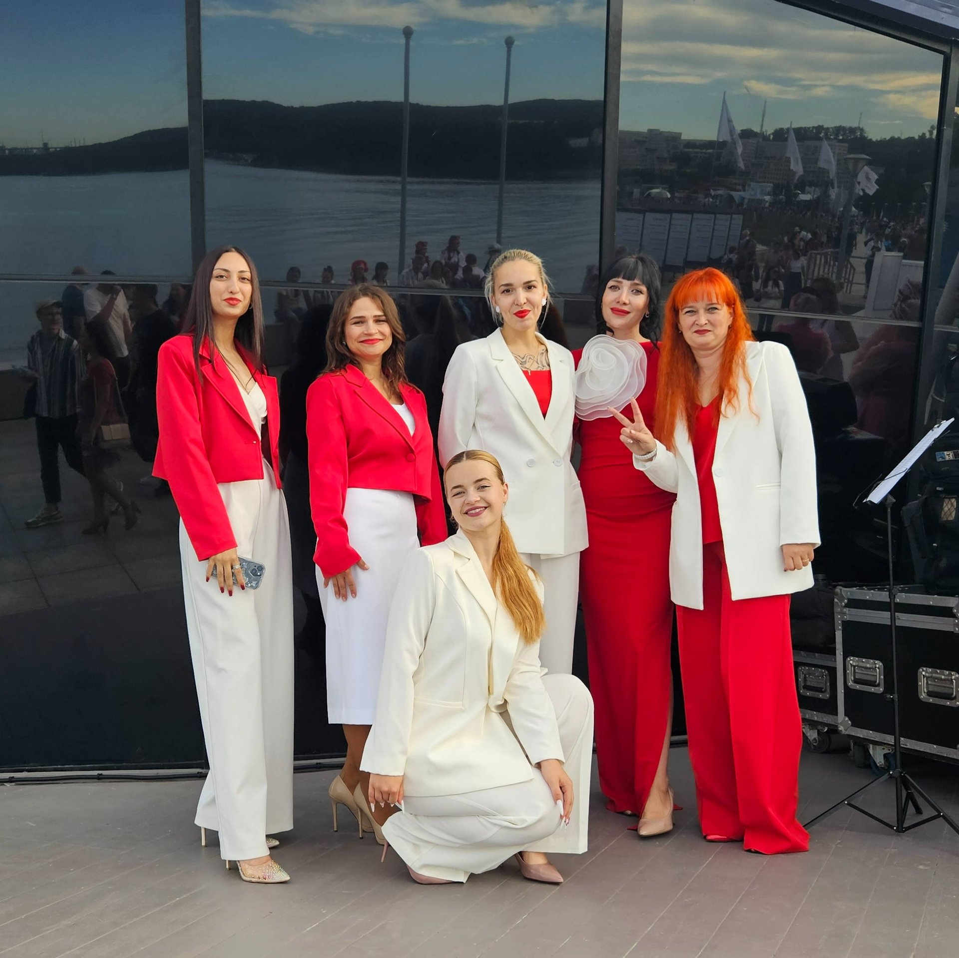 Иконка канала вокальная кавер-группа "Красотки"  АБК