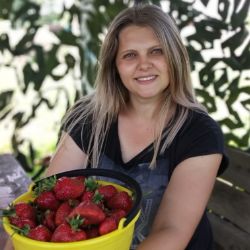 Иконка канала чистая ягода