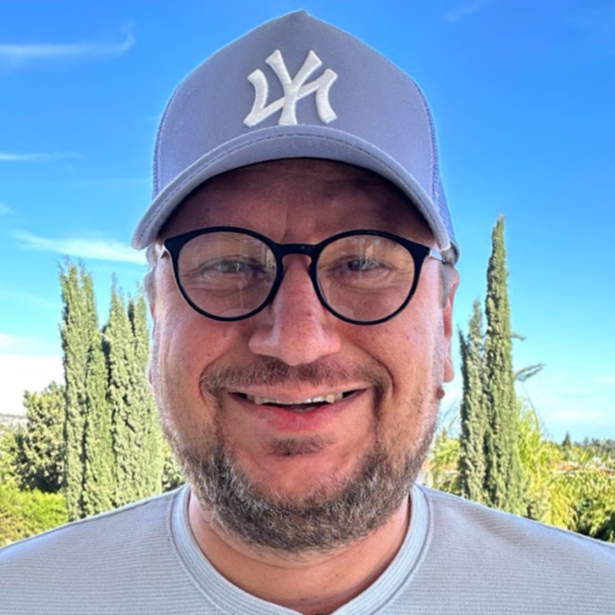 Иконка канала Артемий Фридман - нейросети, бизнес, отзывы