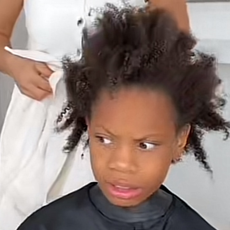 Иконка канала Арина Я🙄