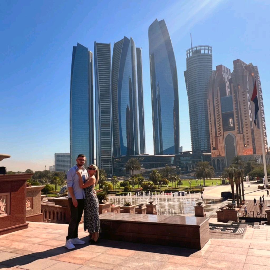 Иконка канала НеБЛОГЕРЫ  На ЧЕМОДАНАХ