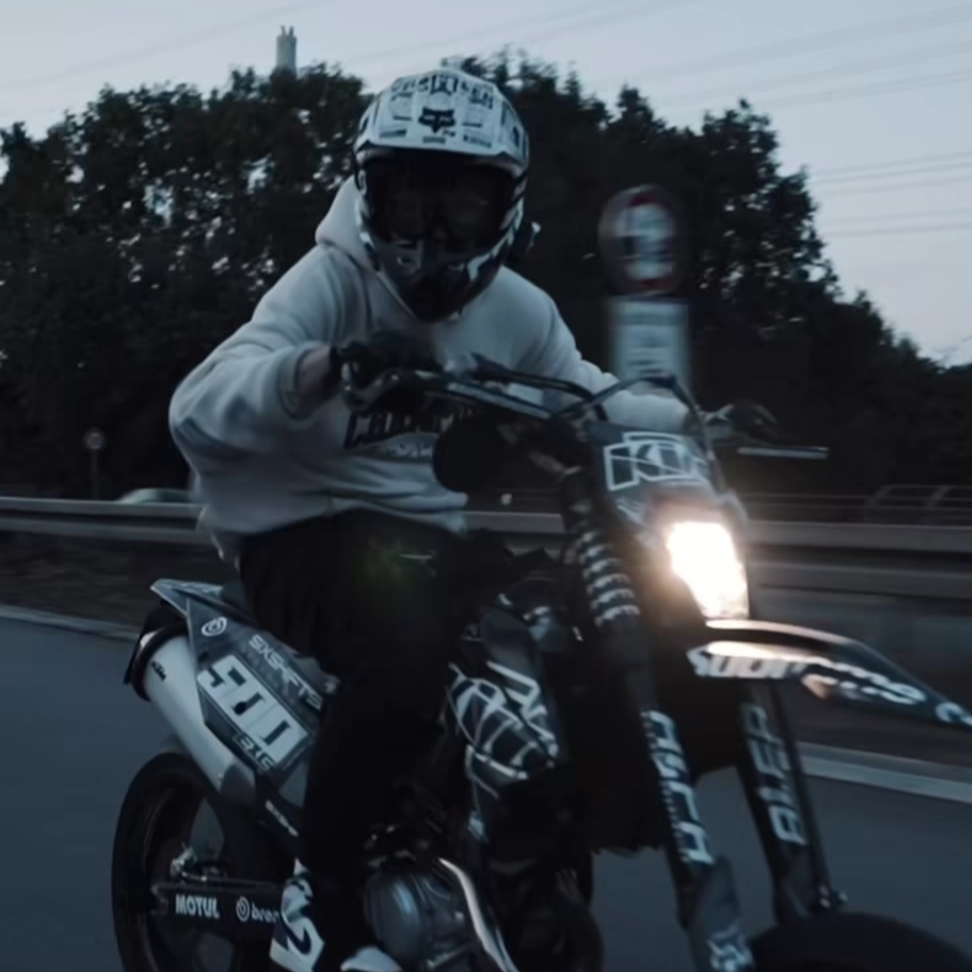 Иконка канала крутые видео и стильные эдиты