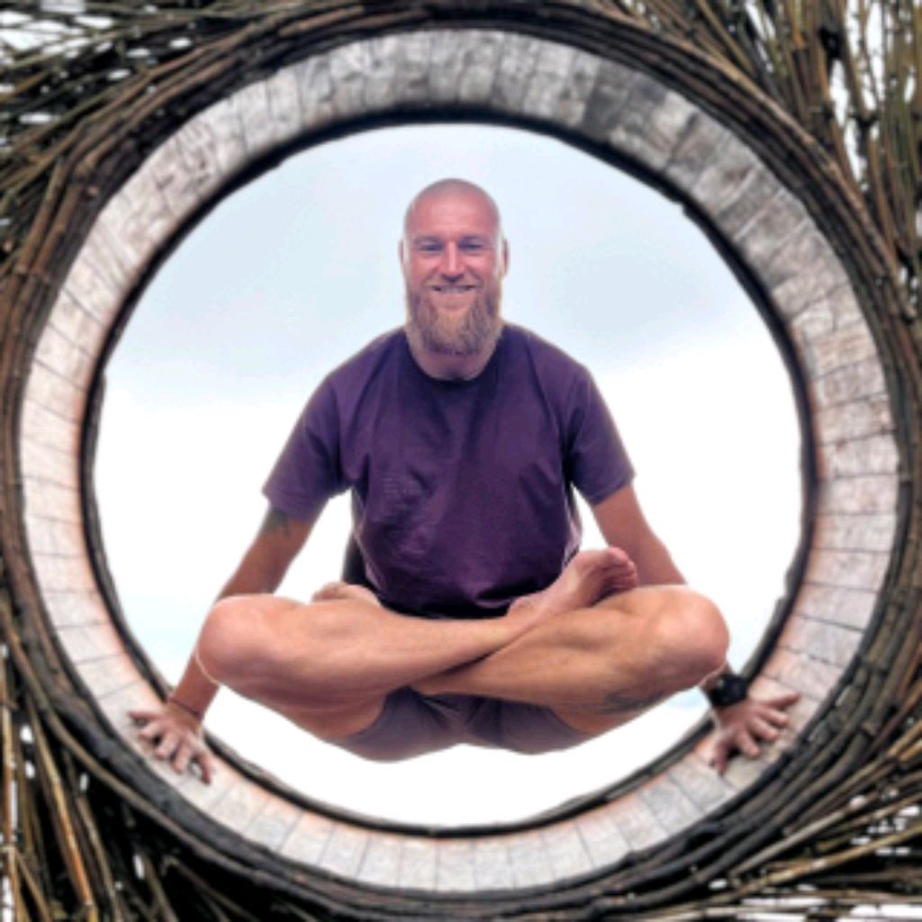 Иконка канала 𝐃𝐌𝐈𝐓𝐑𝐘 𝐁𝐄𝐋𝐘𝐀𝐊𝐎𝐕/YOGAॐPRACTICUM