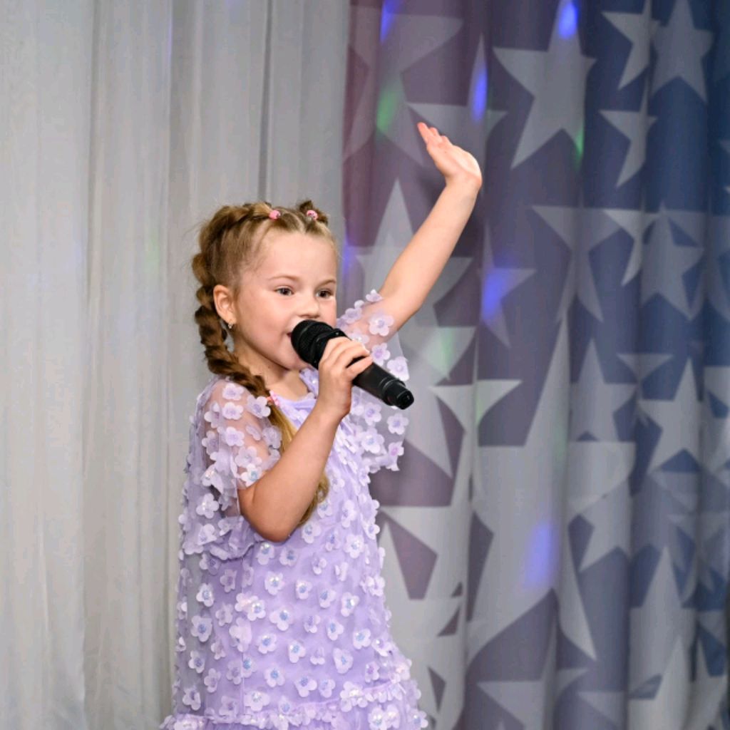 Иконка канала Арина Зацепина 6 лет