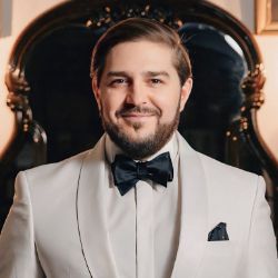 Иконка канала Ведущий Антон Белов