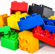 Иконка канала BrickLingo: LEGO & English Adventures