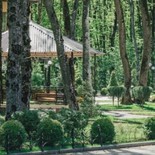 Иконка канала Ресторанно-гостиничный комплекс "Лесная поляна"