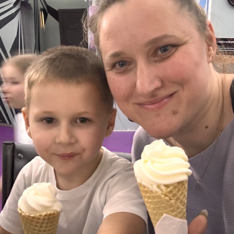 Иконка канала Мама на нервах / личный