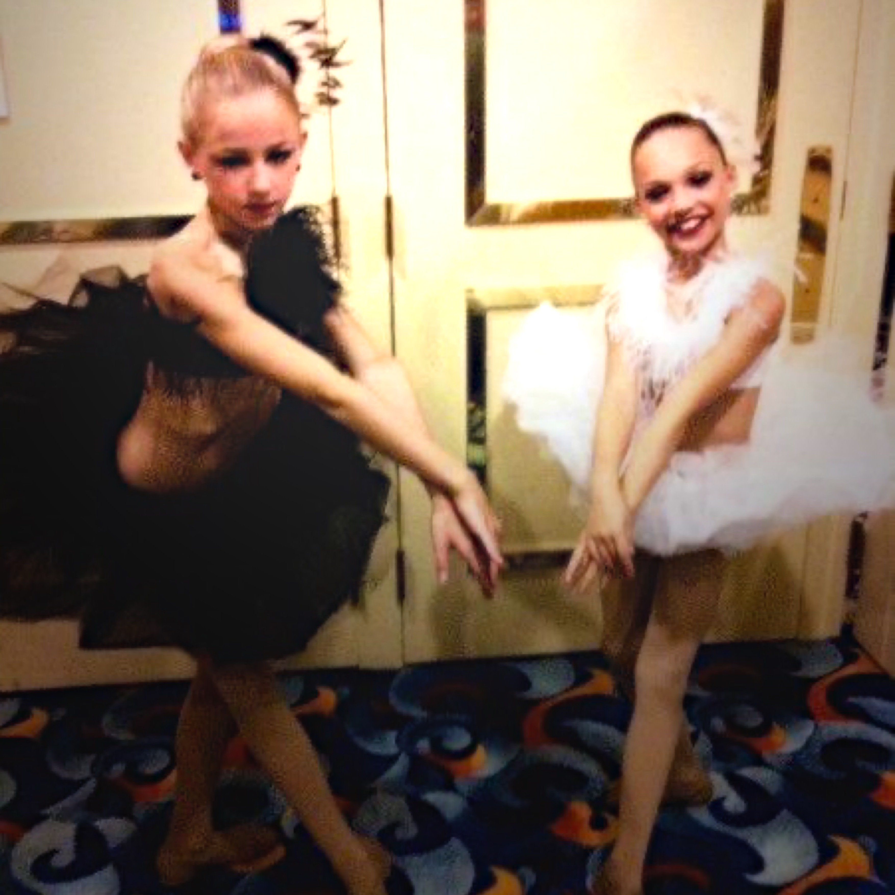 Иконка канала Dance Moms