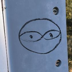 Иконка канала 32 Апреля