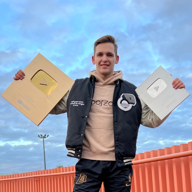 Иконка канала ILYA BORZ