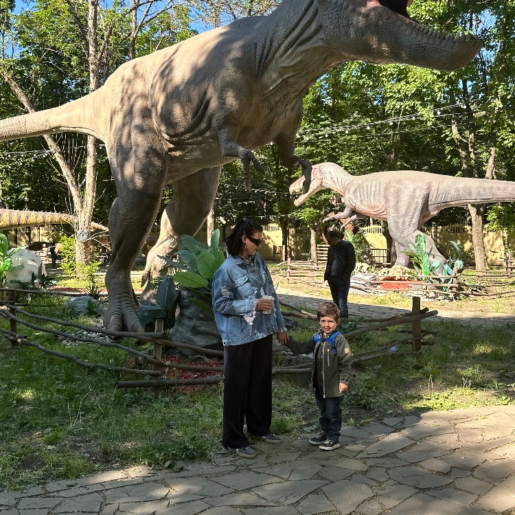 Иконка канала «ЛАЙК» Левон и Мама