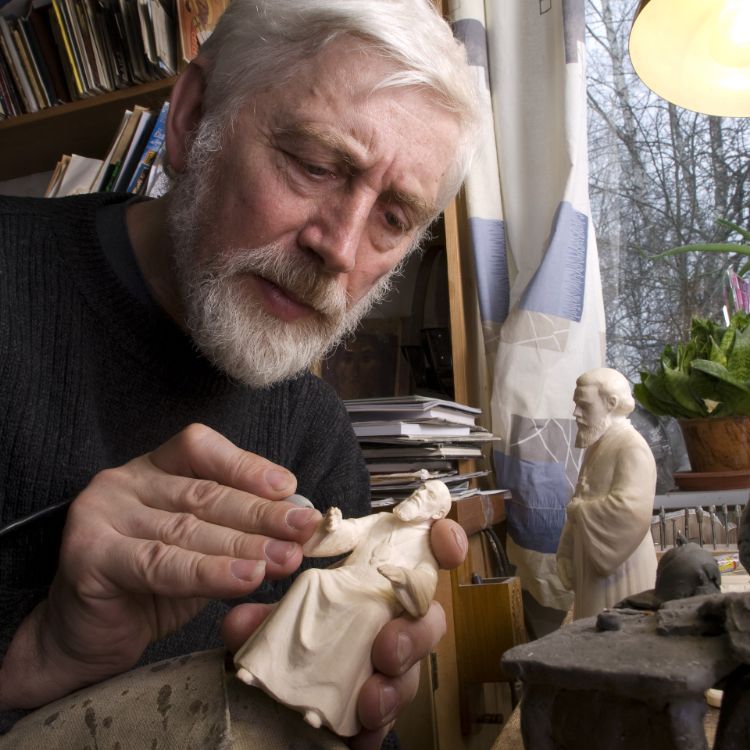 Иконка канала Творчество Юрия Хмелевского