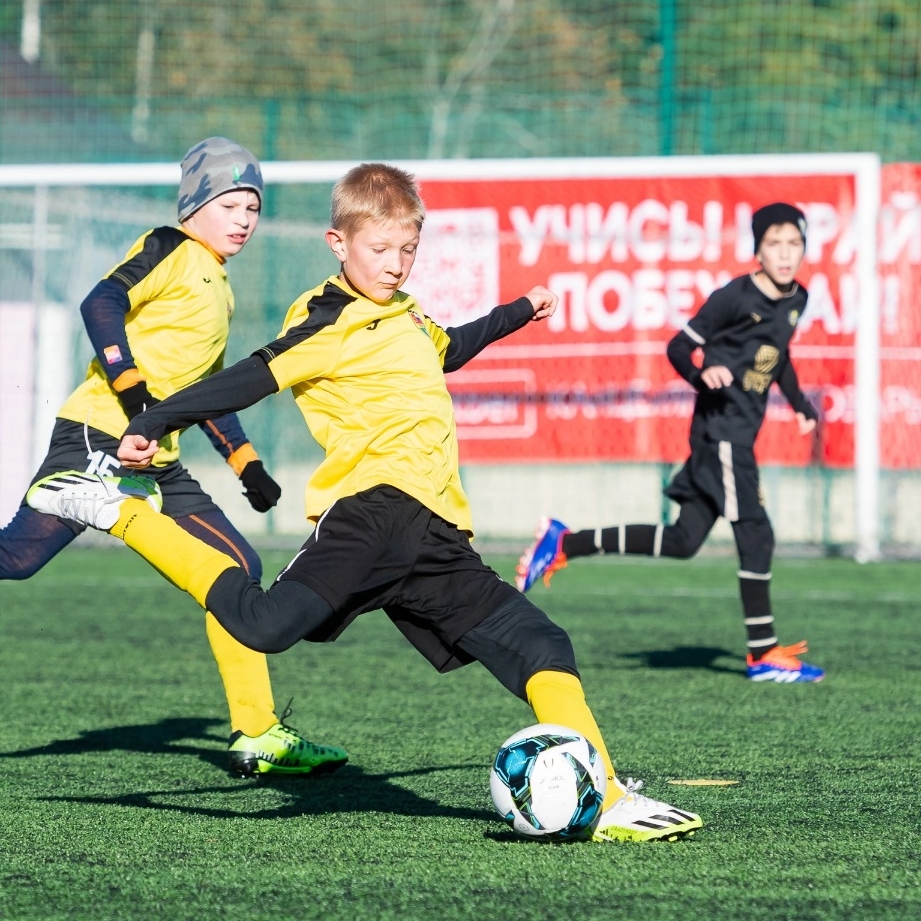 Иконка канала ArtSim Артём Симоненко юный Футболист