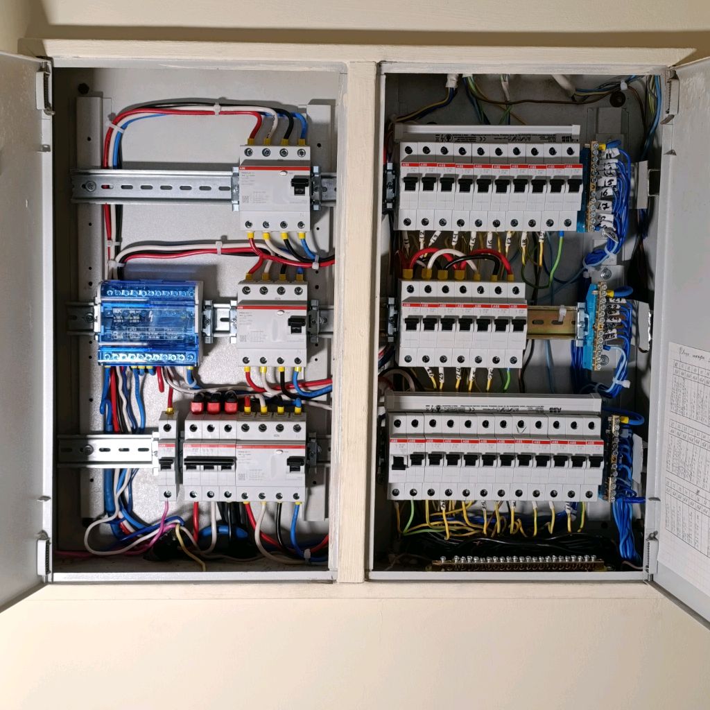 Иконка канала Электроводомонтаж