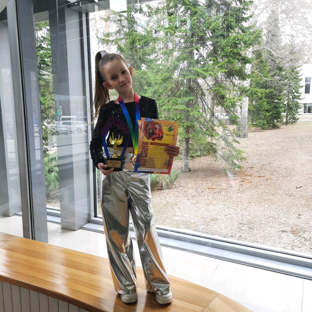 Иконка канала 🎤 Даша Букреева🌈