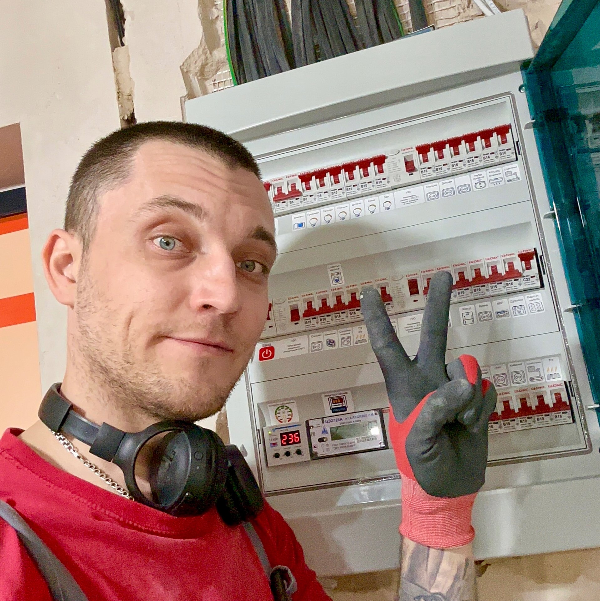 Иконка канала Viktor ElektrikSPB