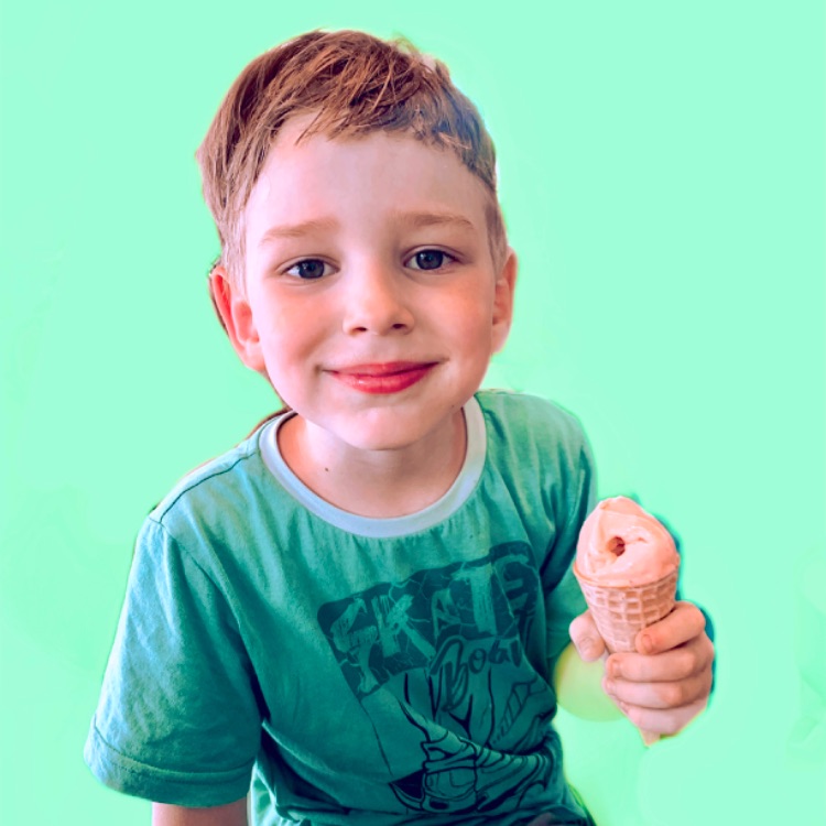 Иконка канала Максимкины истории