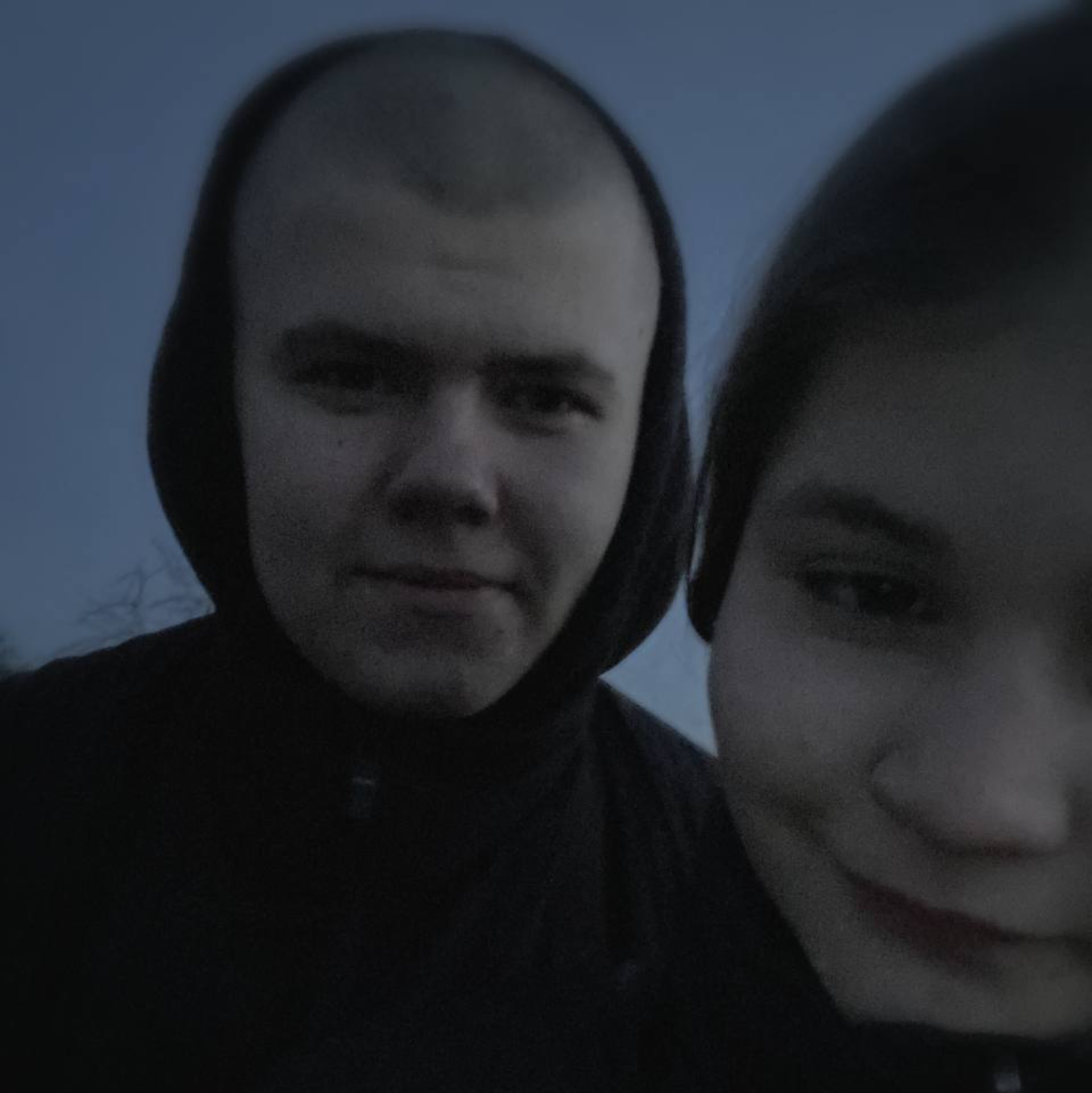 Иконка канала викуся и кирилл