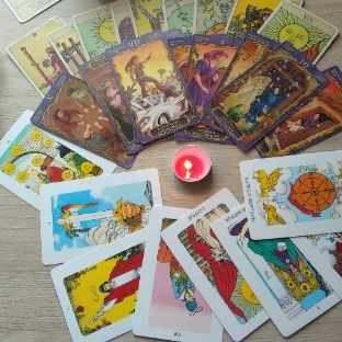 Иконка канала Карты правду говорят