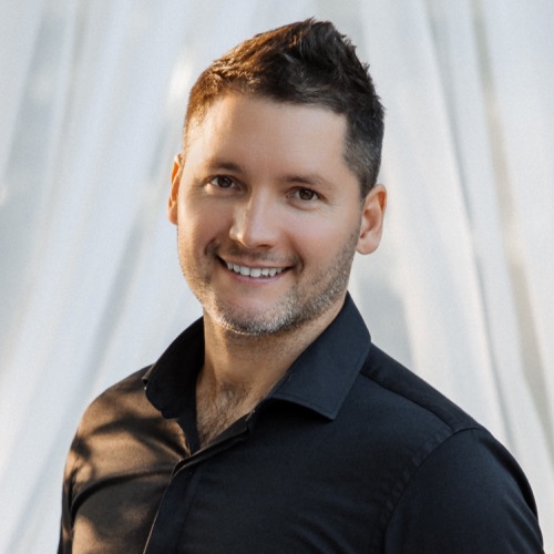 Иконка канала Ведущий мероприятий Виталий Хозяинов