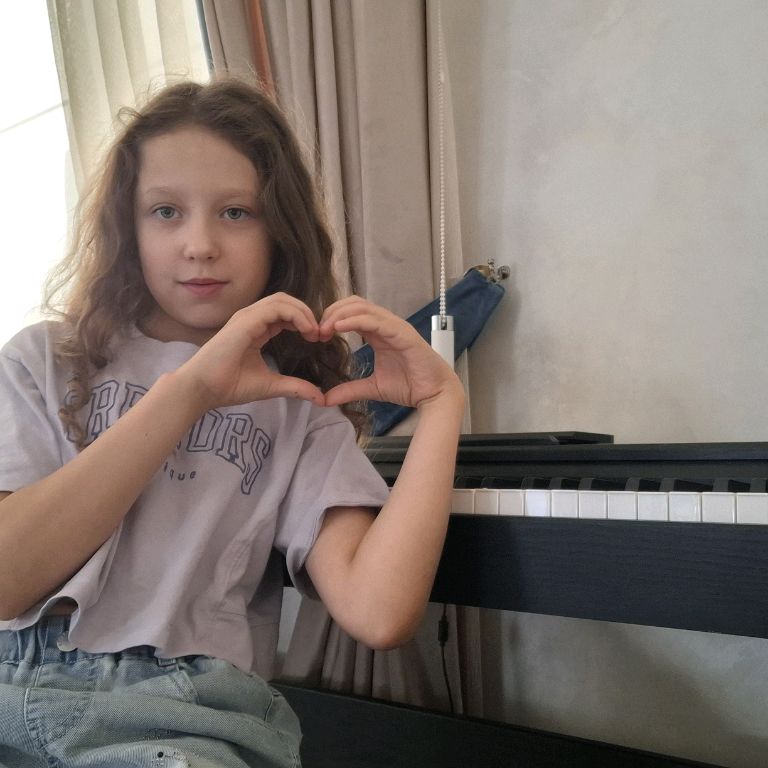 Иконка канала 《☆ВИКА☆》