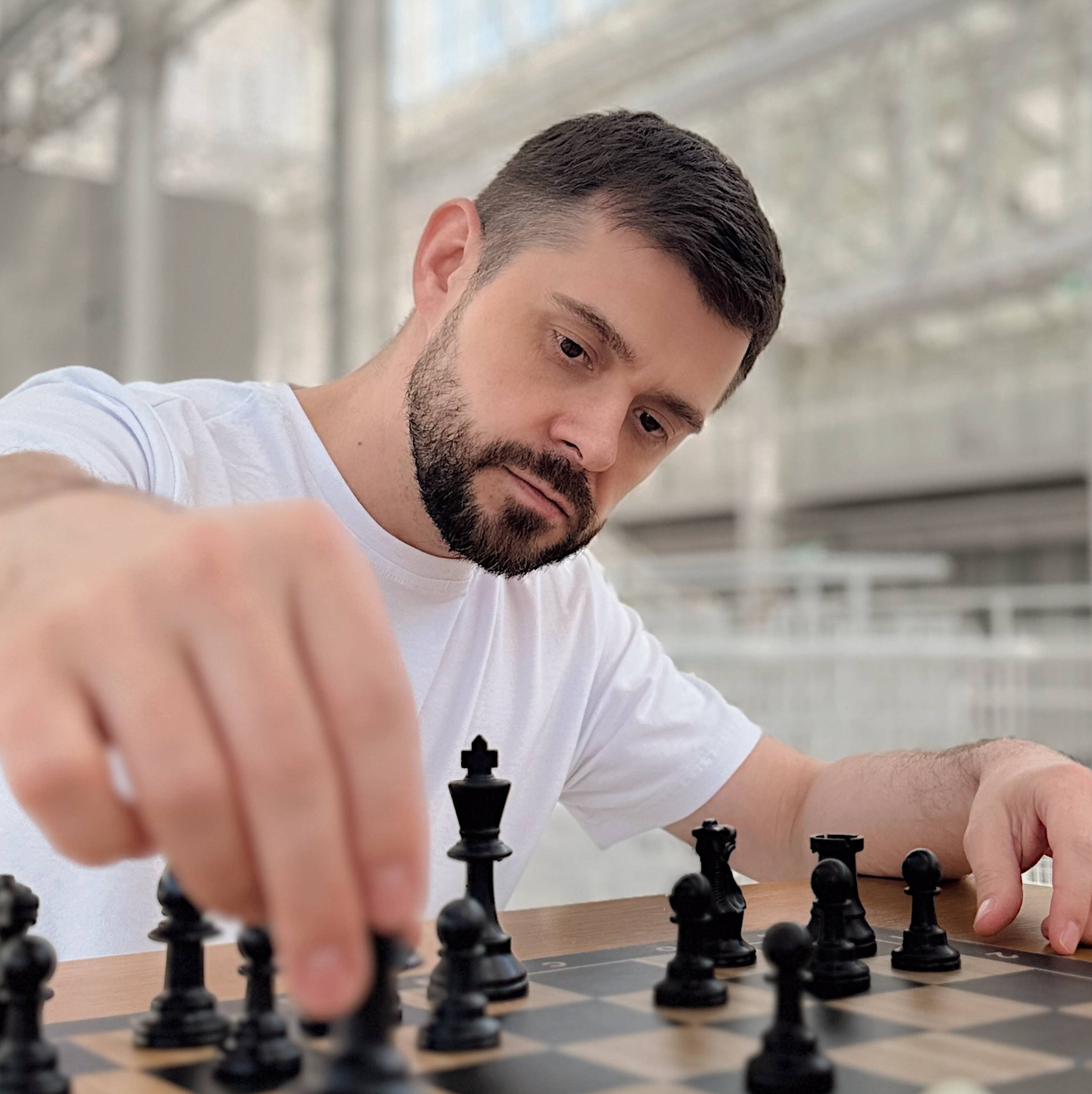 Иконка канала Артём Пыхтеев | Около 40