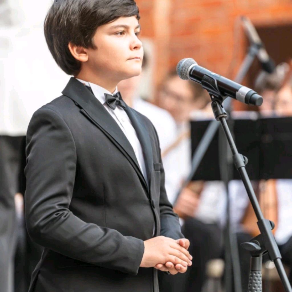 Иконка канала Поёт Александр Кузьмин