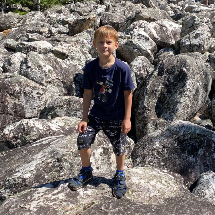 Иконка канала LeoZzzzzz