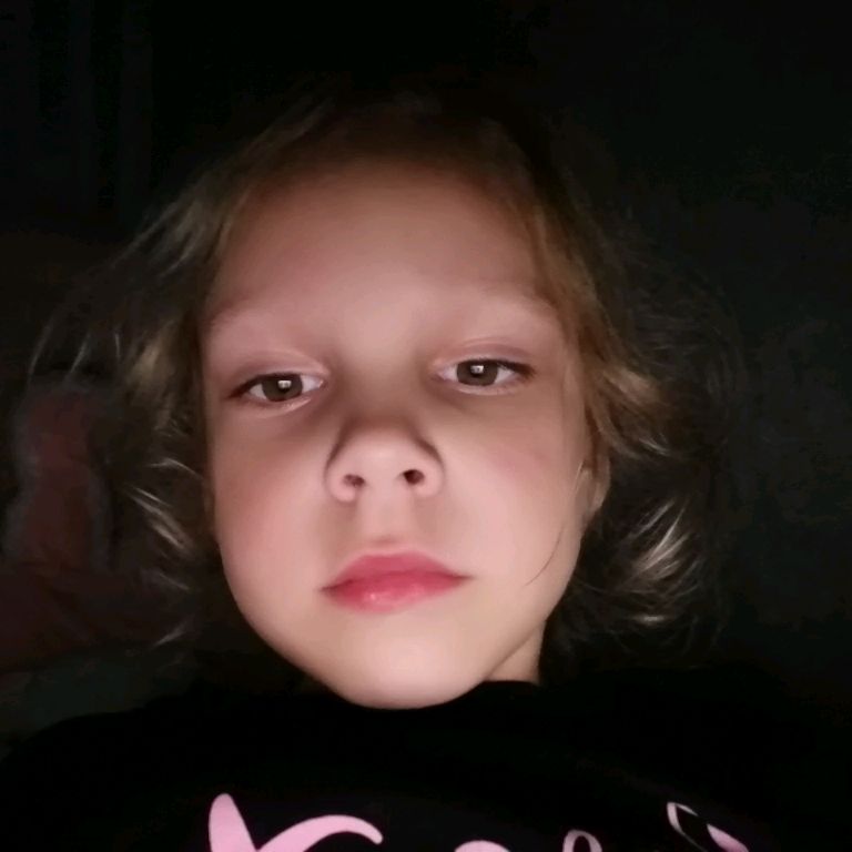 Иконка канала Ульяна Котик И Вика Котик 💙💜💚🧡💛❤️