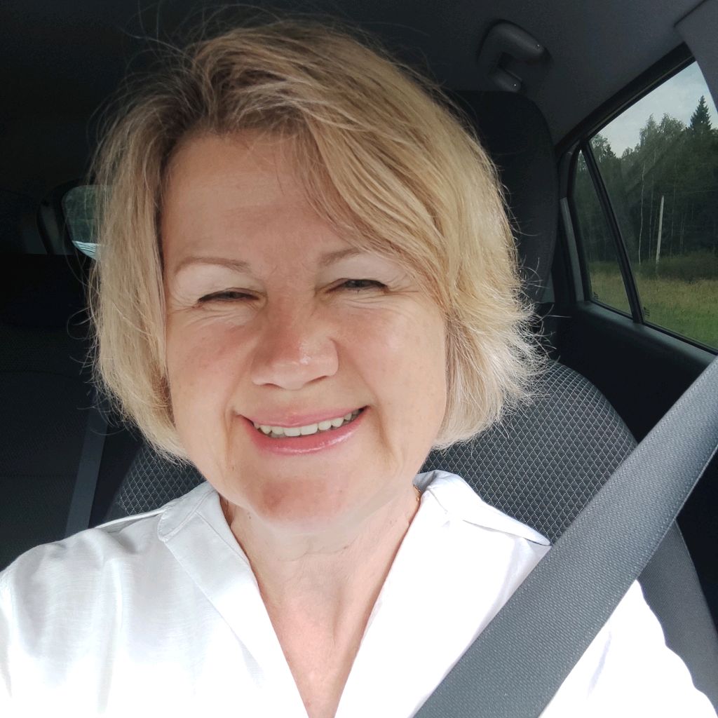 Иконка канала НедвижкаЮлияМакаренко