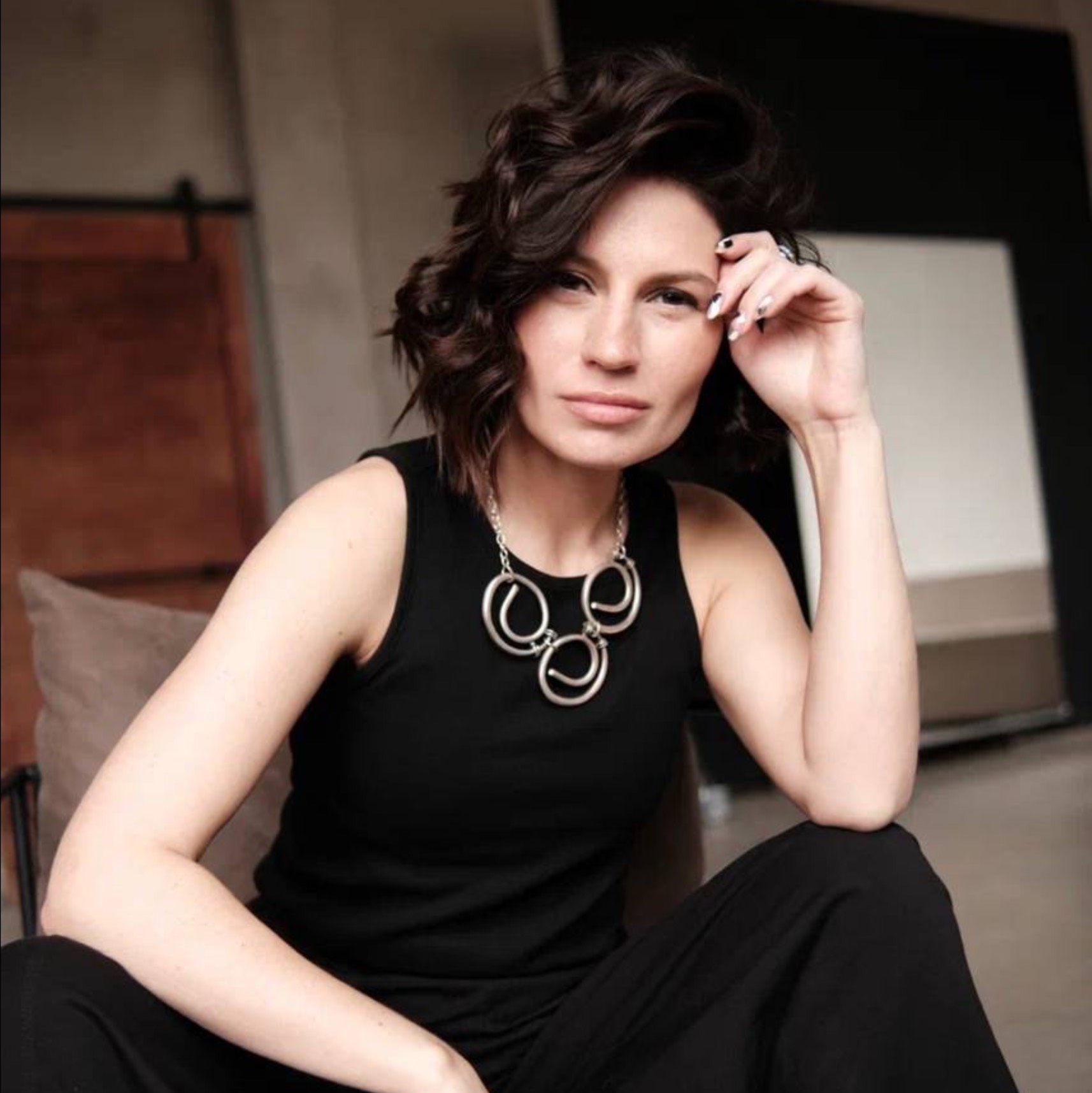 Иконка канала Евгения Нгуен. Юнгианский психолог