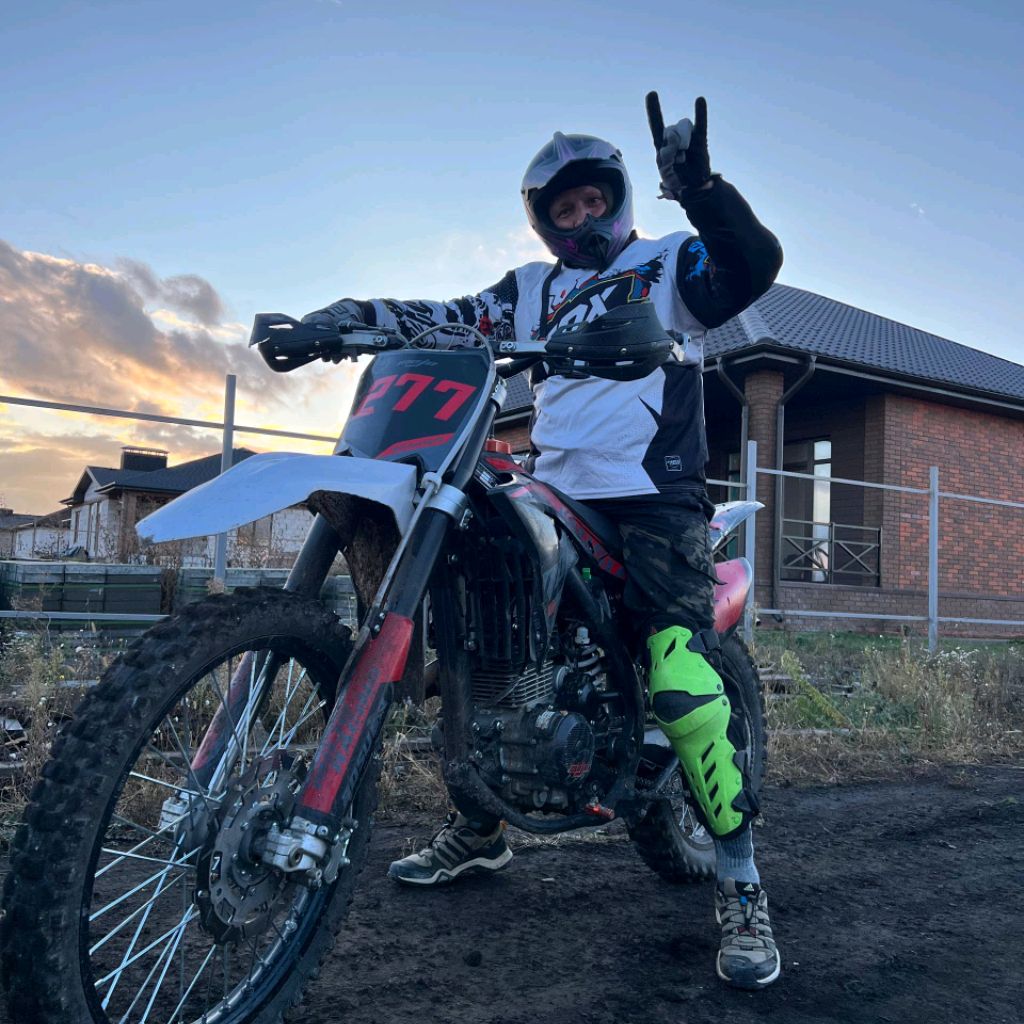 Иконка канала Мир вокруг нас с Дмитрием Шеховцовым.