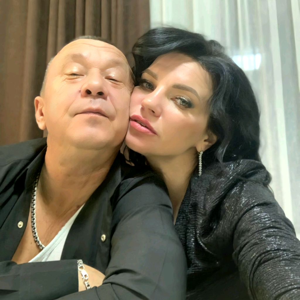 Иконка канала ТЕЛЕЦ на кухне