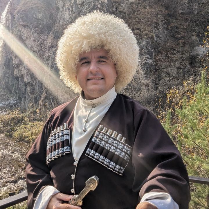 Иконка канала Самопутешественник / Самир Поладов