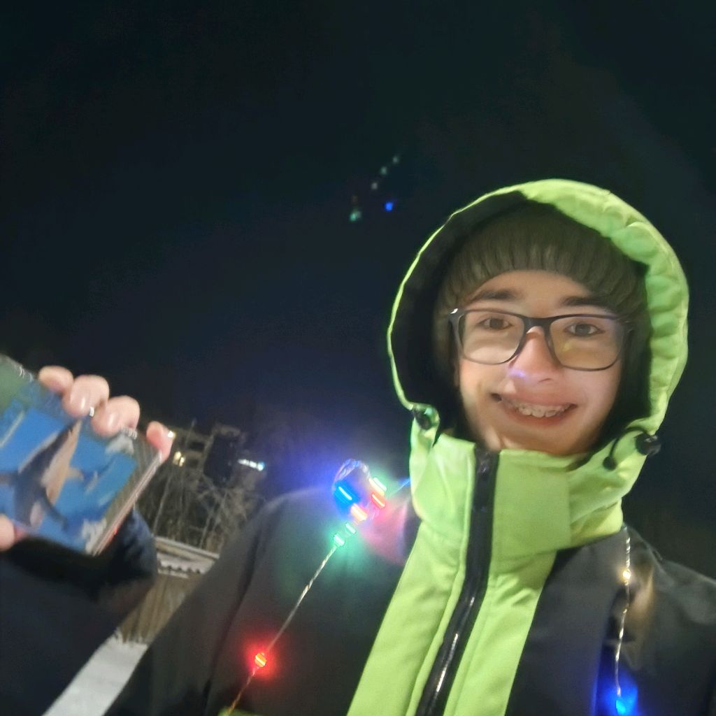 Иконка канала Миша Зубки Гирлянда