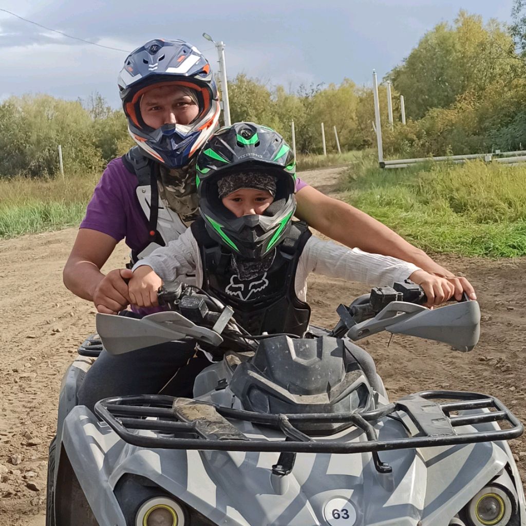 Иконка канала Михаил Холм