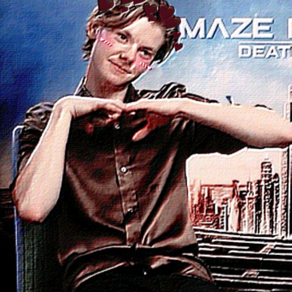 Иконка канала ✨🧡Thomas Sangster🧡✨